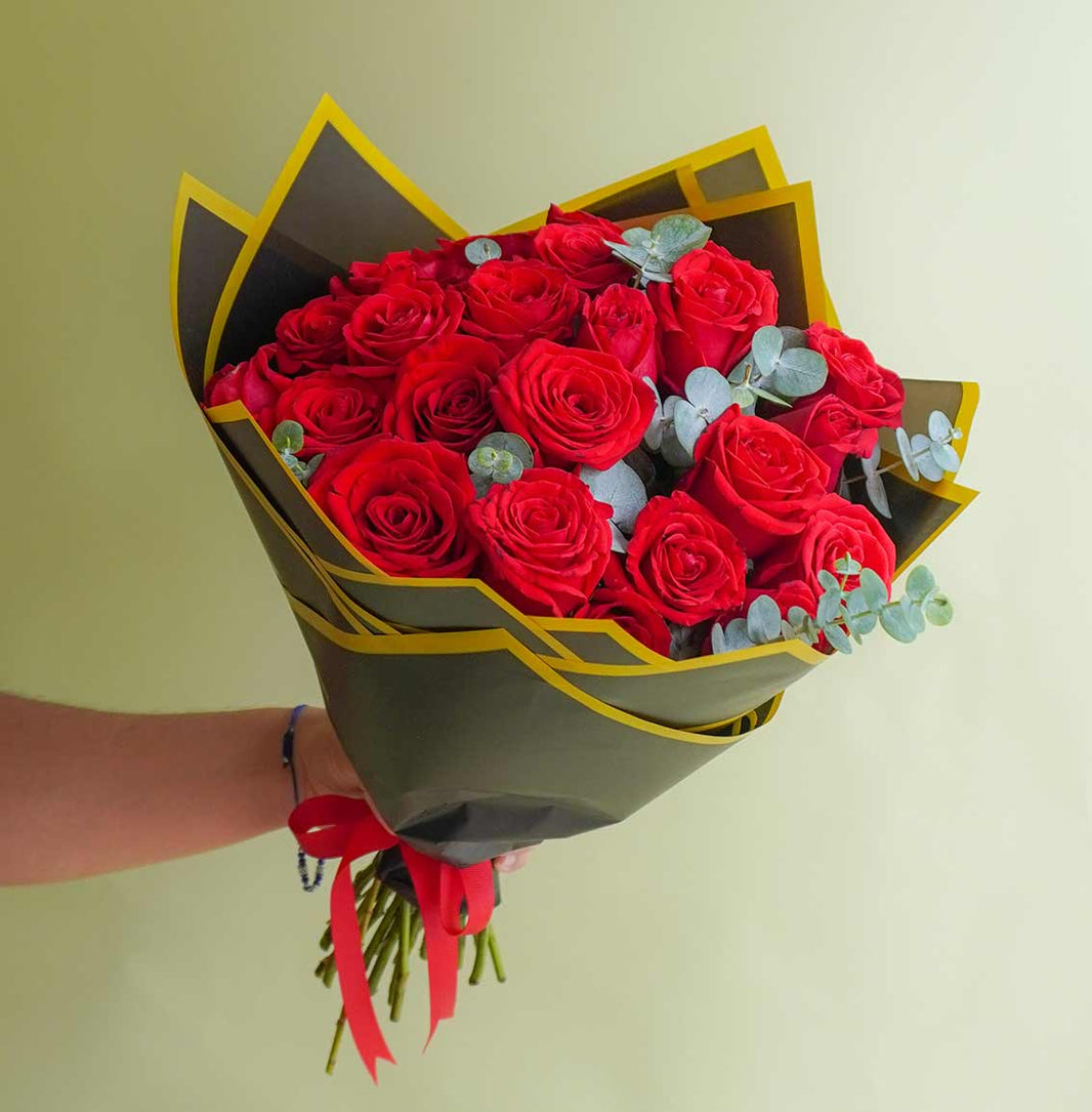 Rosas a domicilio - Envío garantizado en 4 horas – Florerías Guapa con ...